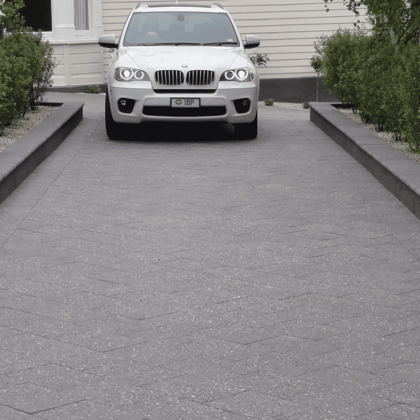 Metrostone Exposed Ebony Pebble - MD Brick - Brick Suppliers