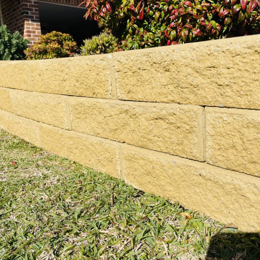 Broughton Garden Edge Appin Stone - MD Brick - Brick Suppliers
