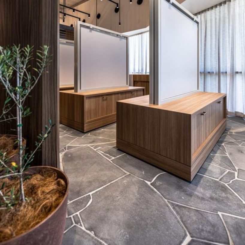 Bluestone Crazy Paving Grit 450-20mm Basalt - MD Brick - Brick Suppliers