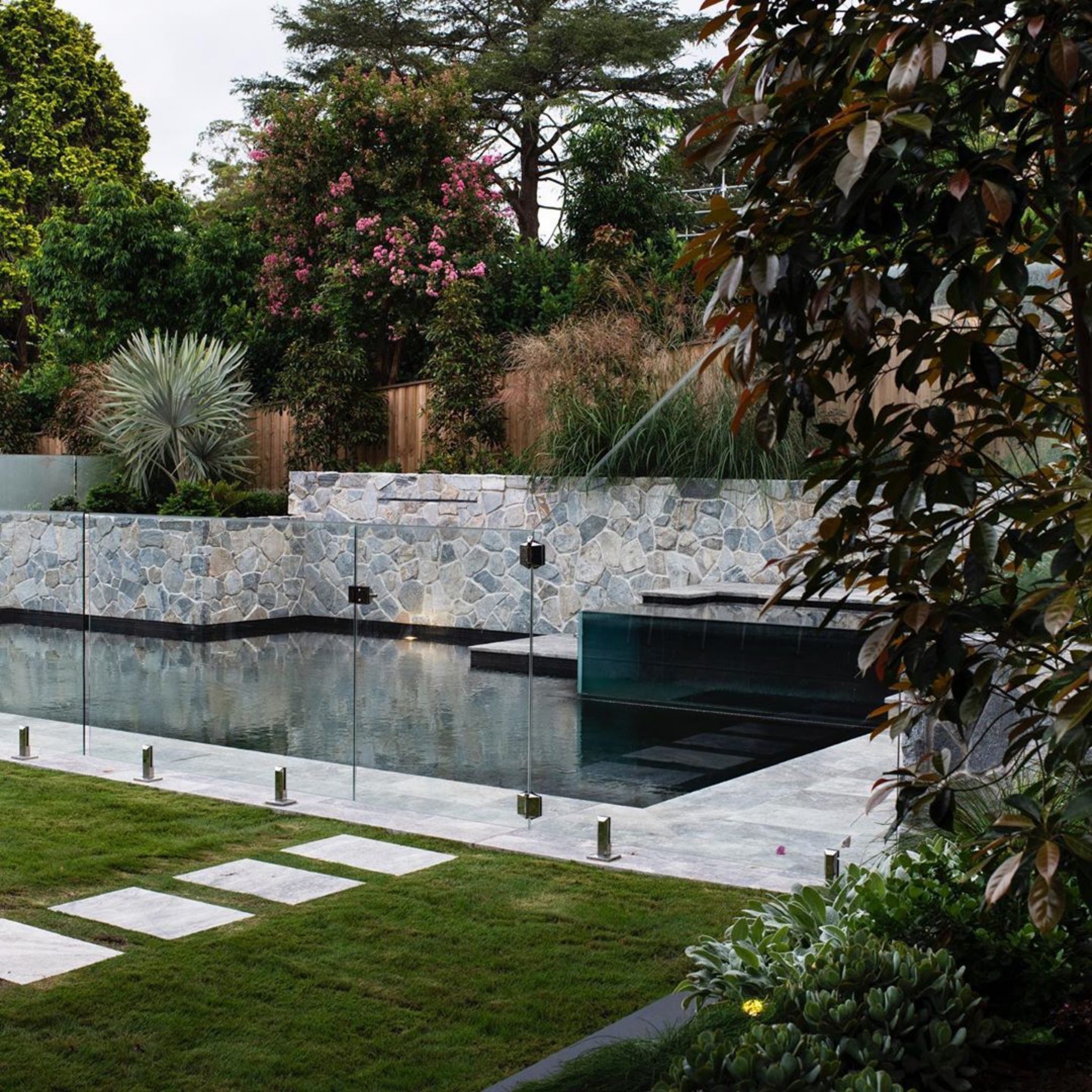 A Natural Stone Feature - MD Brick - Brick Suppliers