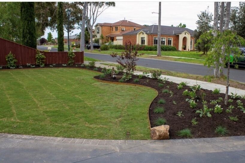 Shapescaper Steel Garden Edging | MD Brick | Landscaping | NSW